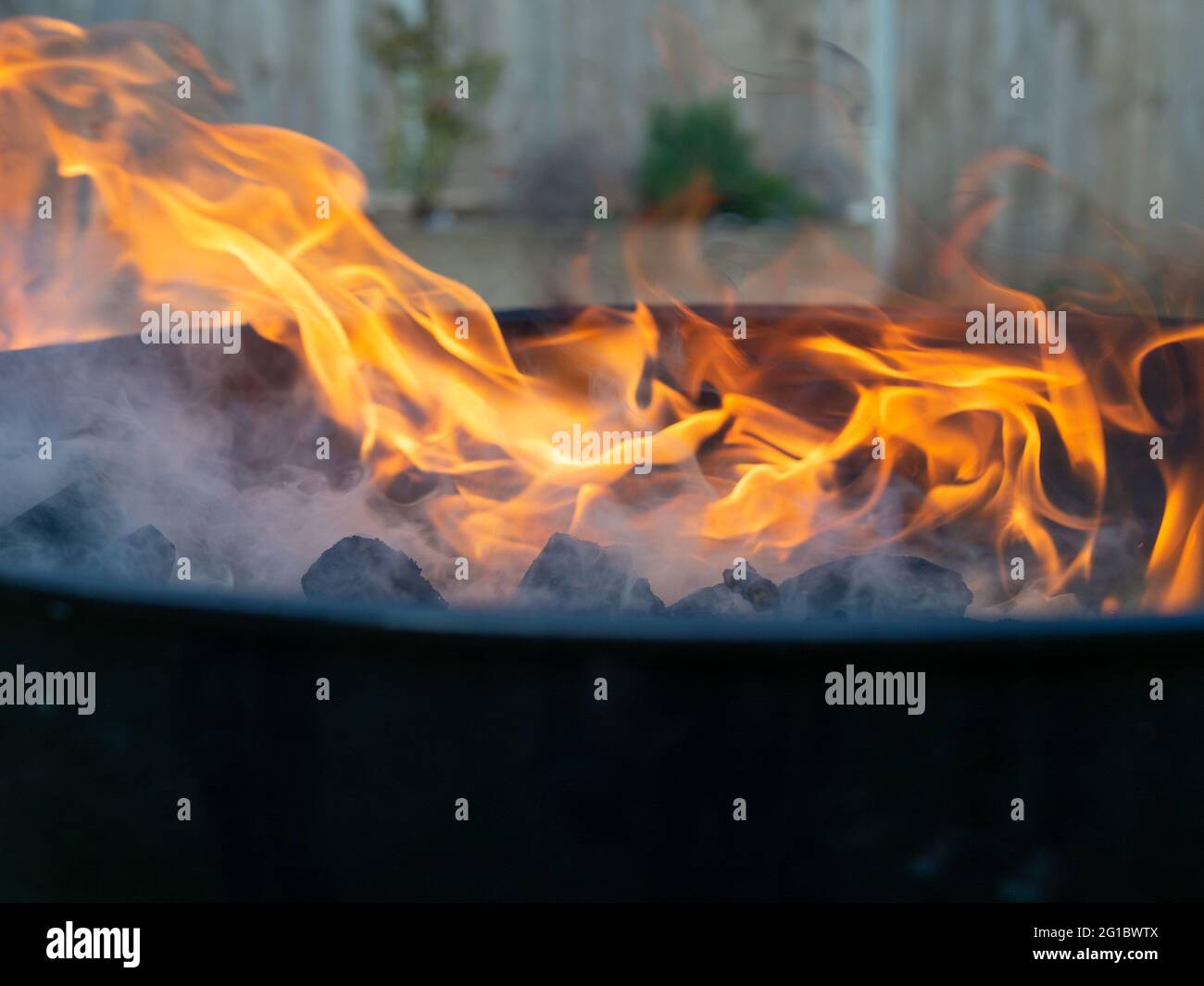 Lapping flames hi-res stock photography and images - Alamy