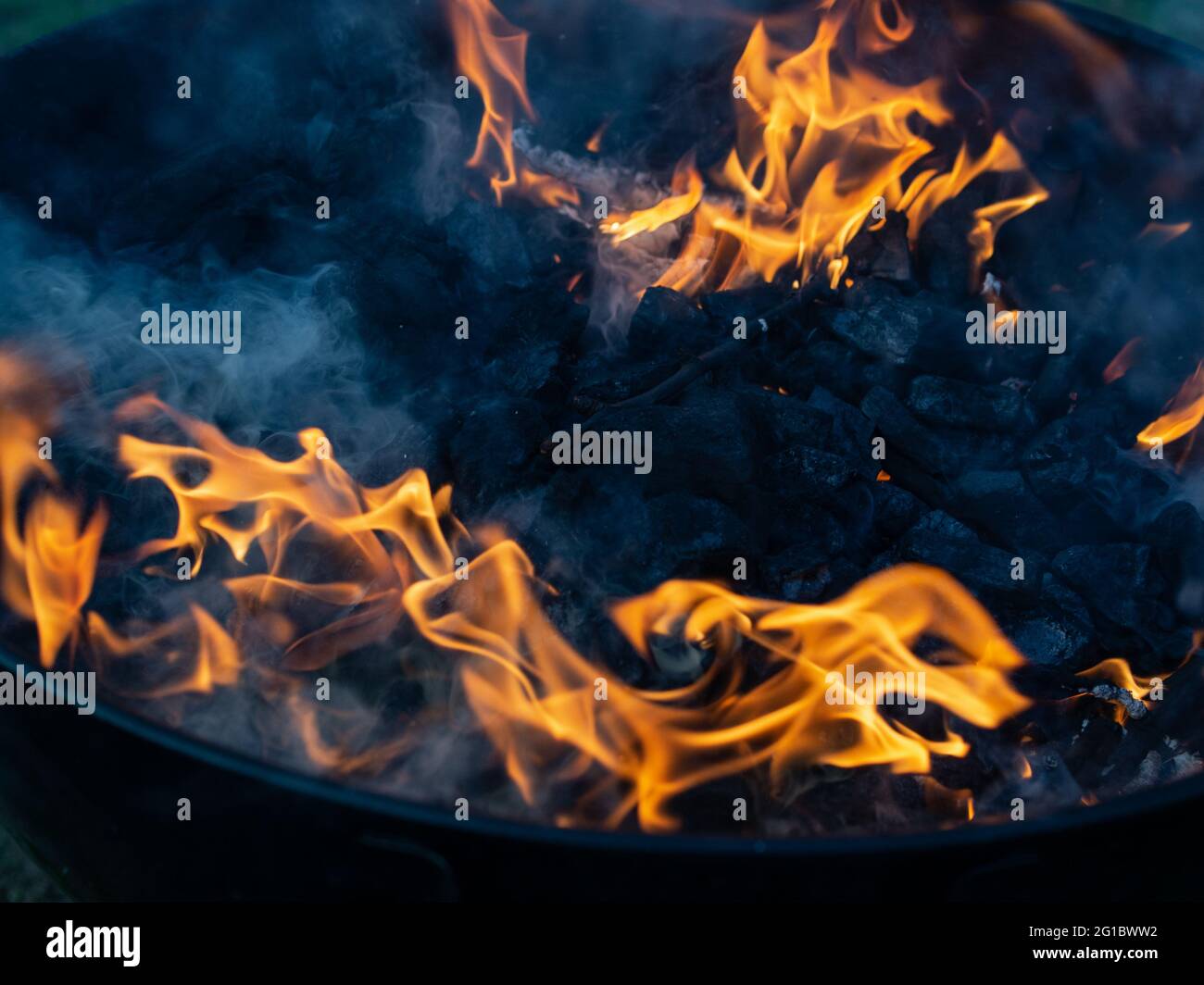 Lapping flames hi-res stock photography and images - Alamy