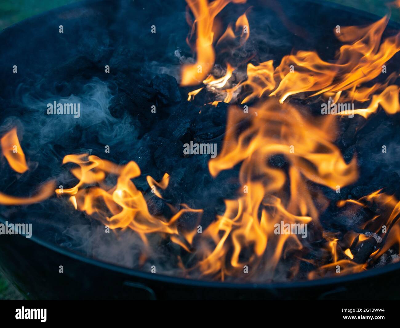 Lapping flames hi-res stock photography and images - Alamy