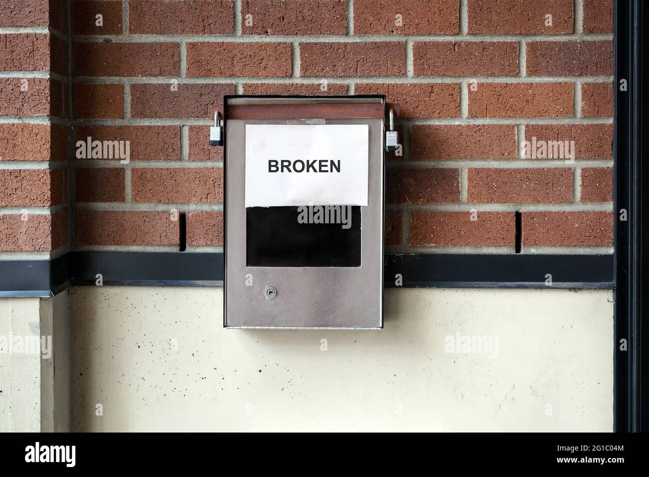 Wall mounted intercom system paper hi-res stock photography and images ...