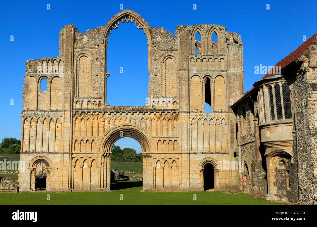 English church architecture hi-res stock photography and images - Alamy