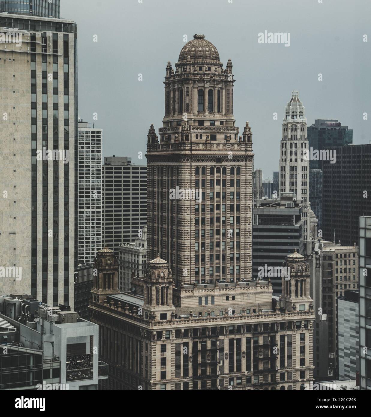 Modern Buildings in Chicago. Architecture detais of Chicago, skyline ...