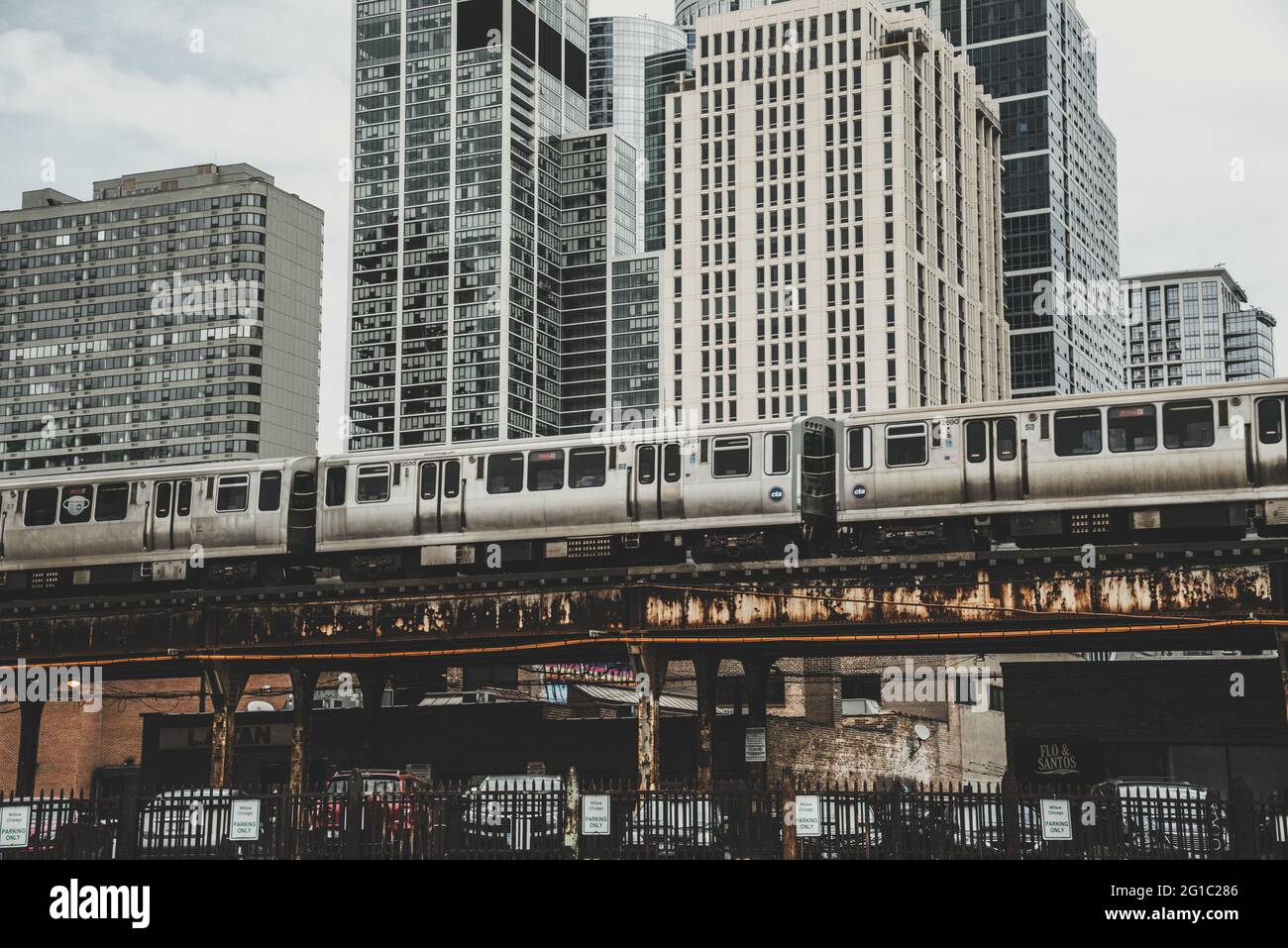 Train subway aerial view at Chicago, Vintage cityscape of Chicago ...