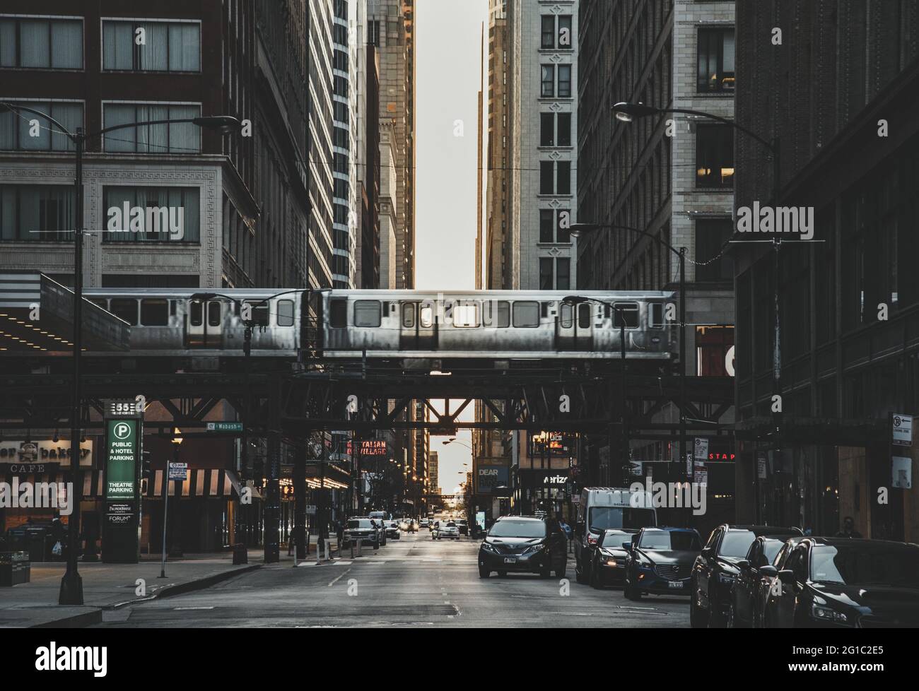 Train subway aerial view at Chicago, Vintage cityscape of Chicago ...