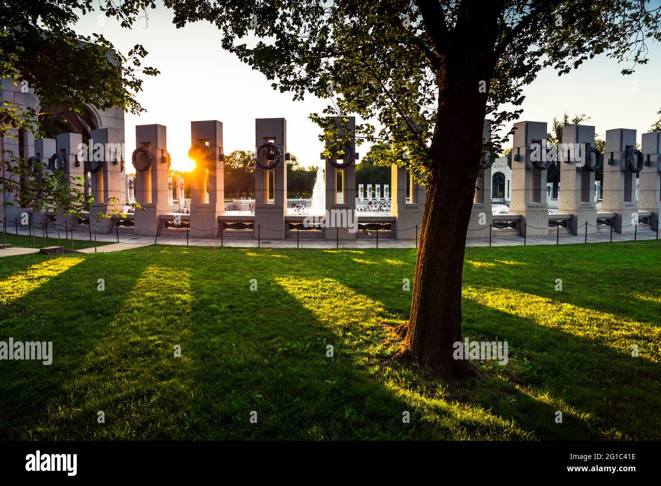 World war 2 veterans monuments hi-res stock photography and images - Alamy