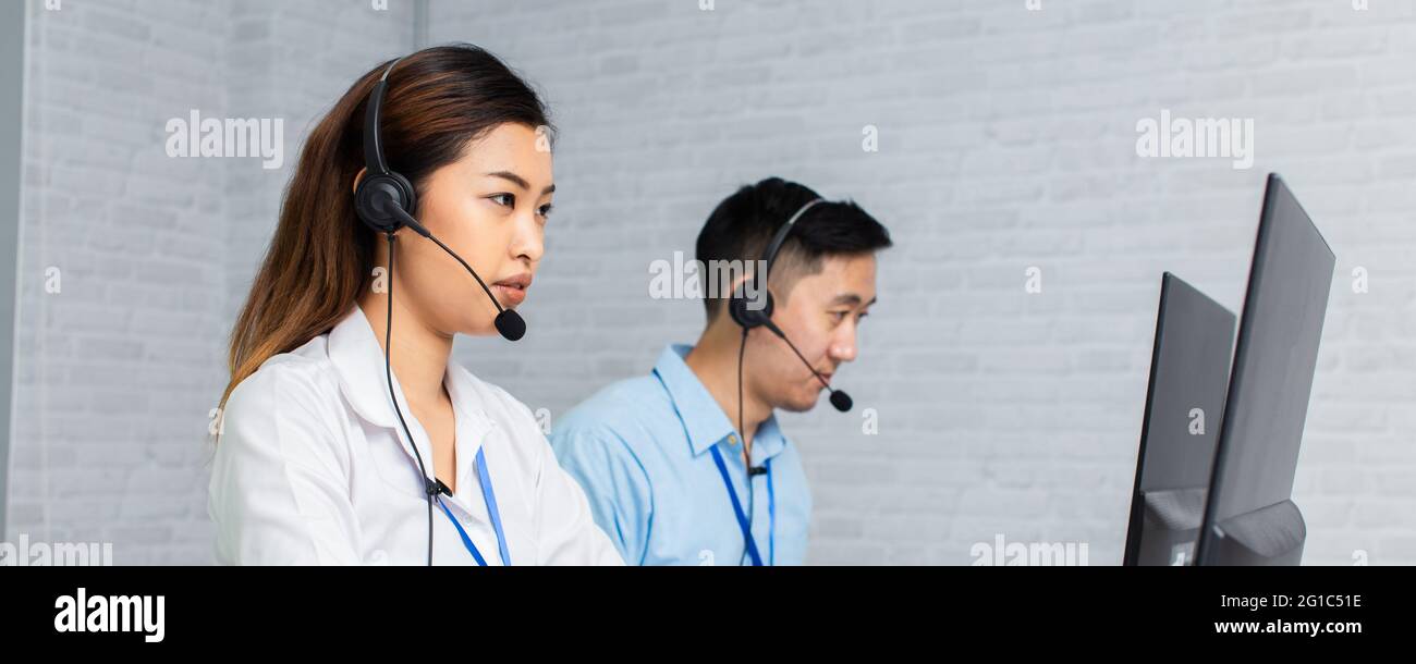 Asian chinese call center agent hi-res stock photography and images - Alamy