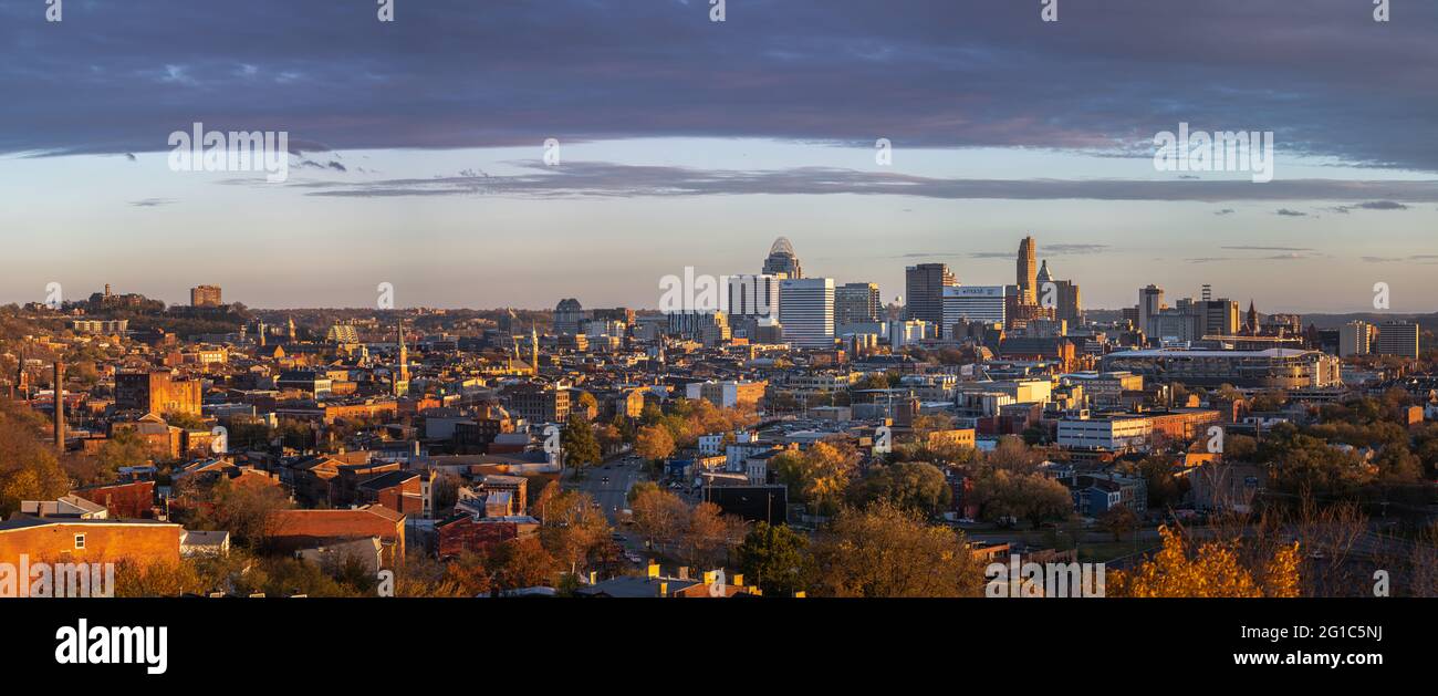 Downtown skyline cincinnati usa drone hi-res stock photography and ...