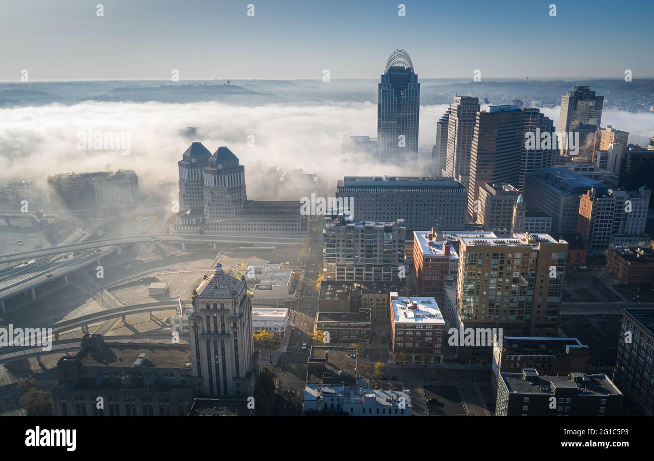 Cincinnati fog hi-res stock photography and images - Alamy