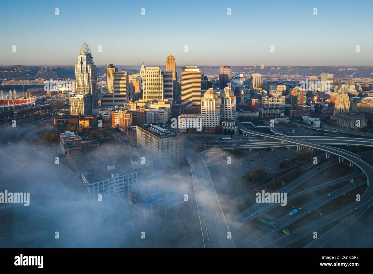 Downtown skyline cincinnati usa drone hi-res stock photography and ...