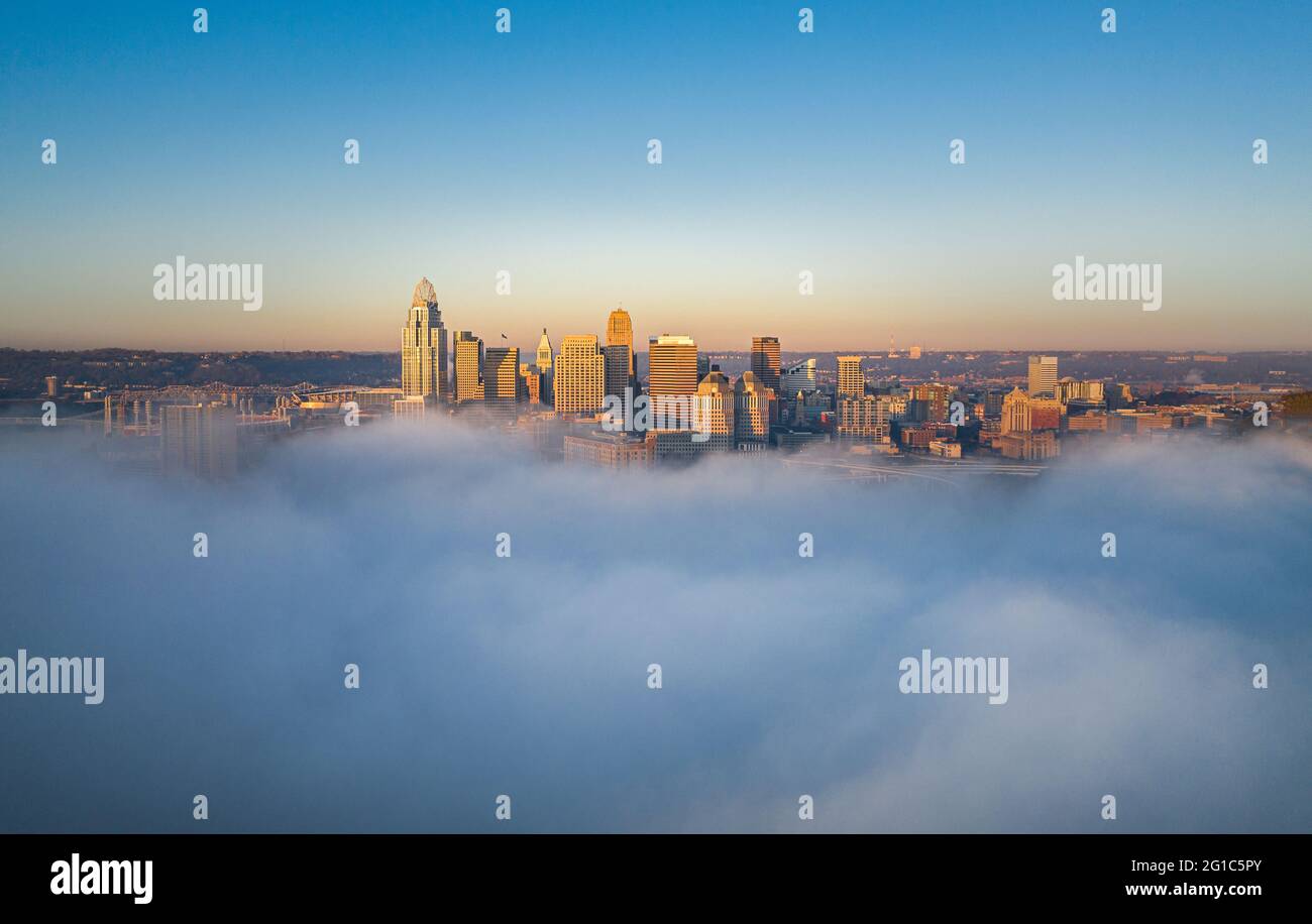 Ohio river fog hi-res stock photography and images - Alamy