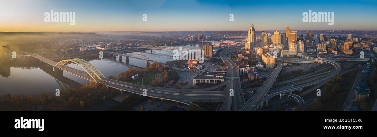 Aerial view downtown cincinnati ohio hi-res stock photography and ...