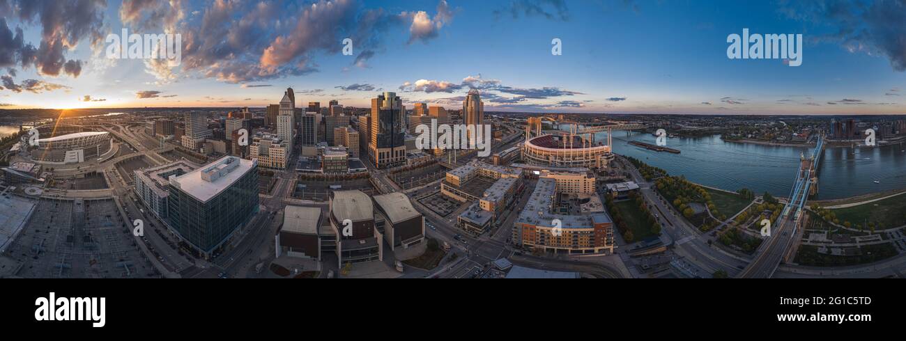 Cincinnati downtown aerial view, Ohio, USA skyline Stock Photo - Alamy