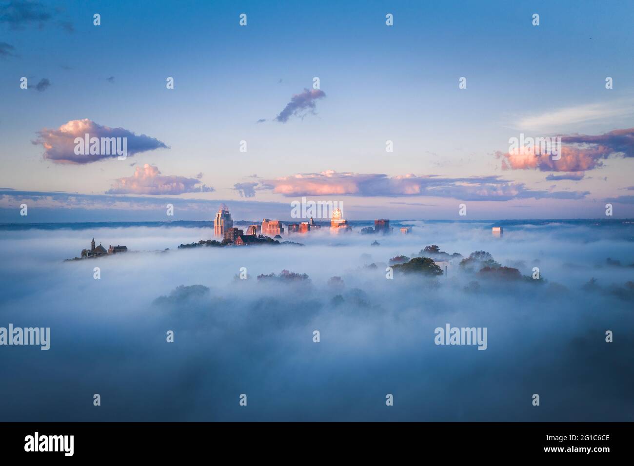 Ohio river fog hi-res stock photography and images - Alamy