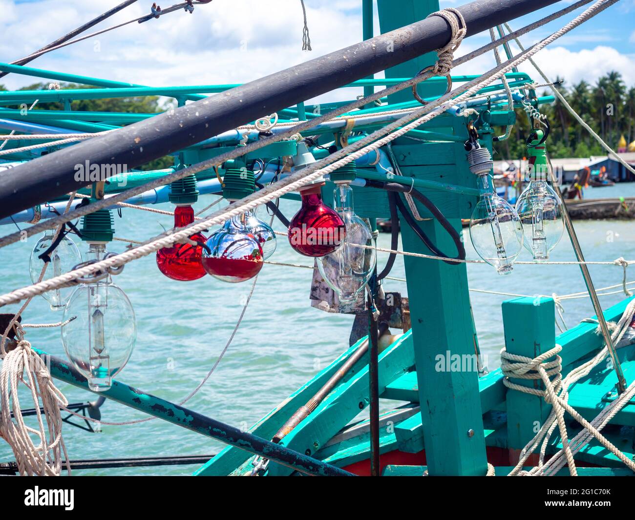 Messy boat hi-res stock photography and images - Alamy