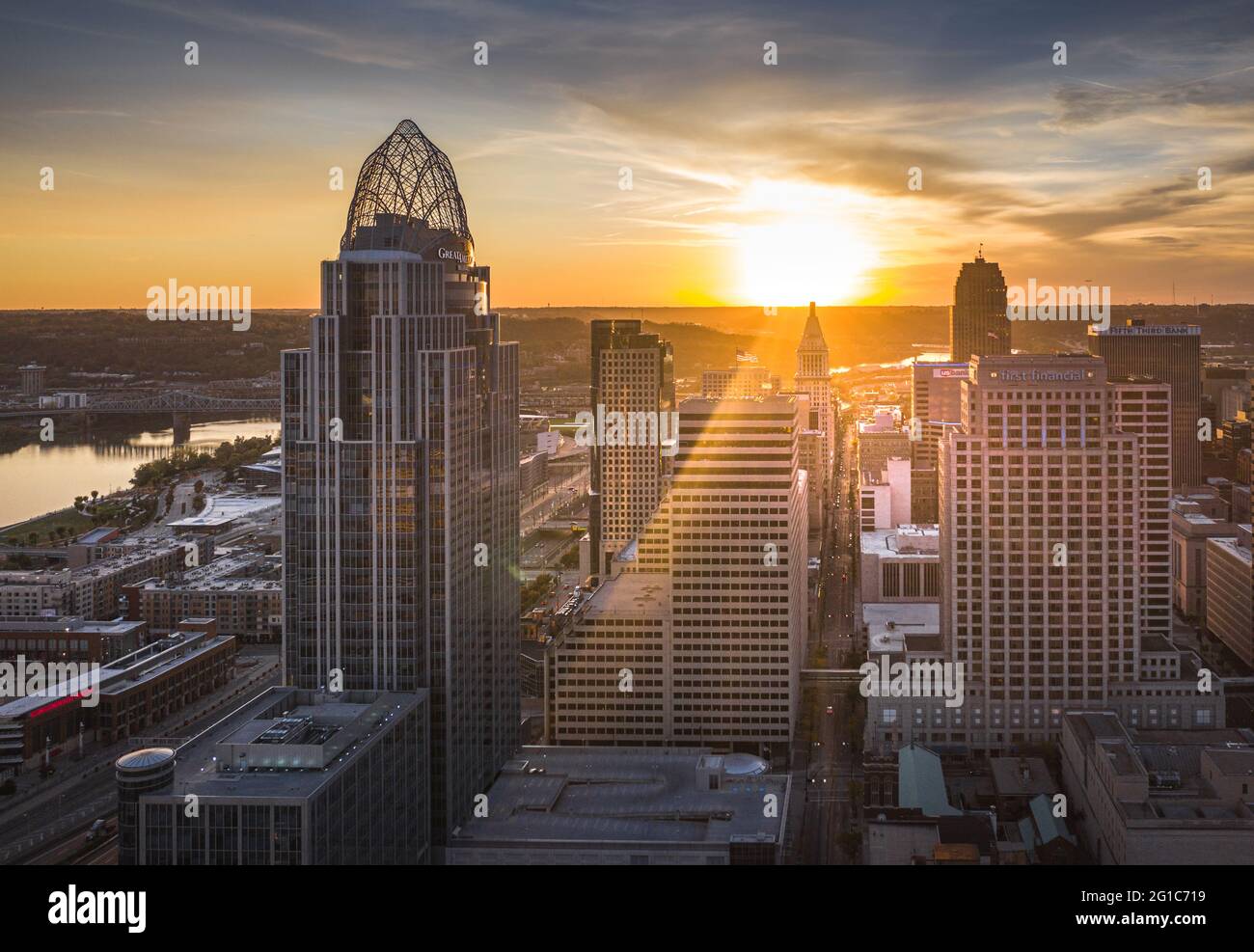Cincinnati downtown aerial view at evening twilight, Ohio, USA skyline ...