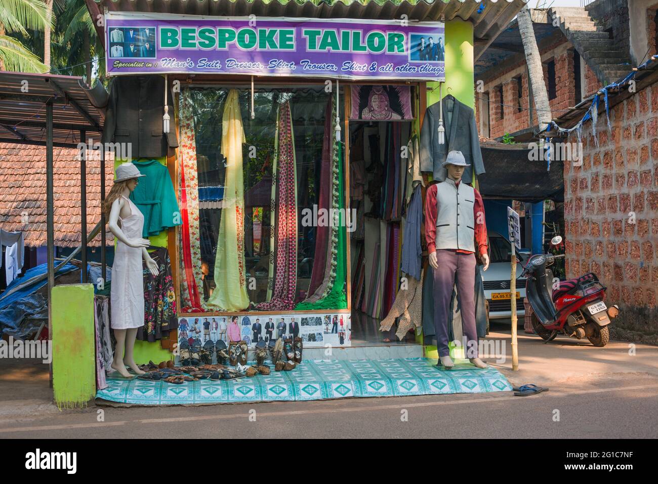 Tailor shop exterior hi-res stock photography and images - Alamy