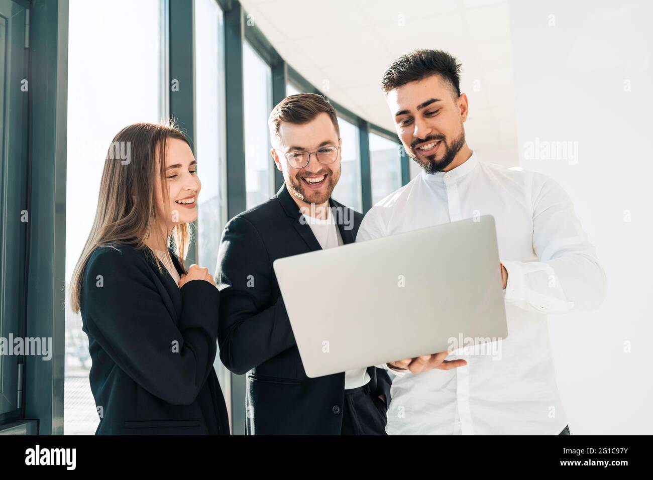 Cheerful company hi-res stock photography and images - Alamy