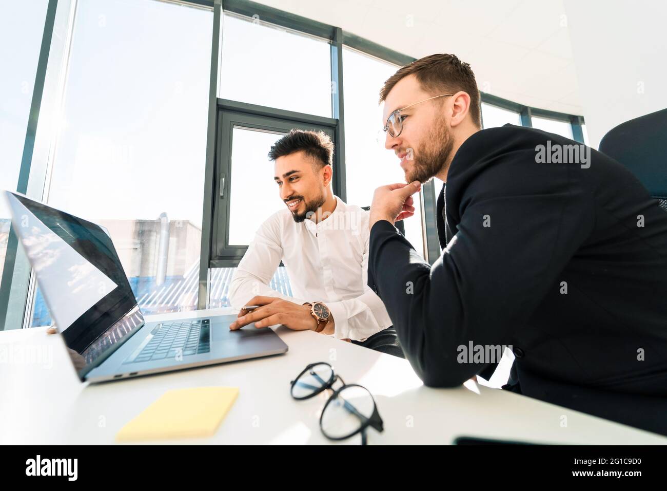 Boss and two employees hi-res stock photography and images - Alamy