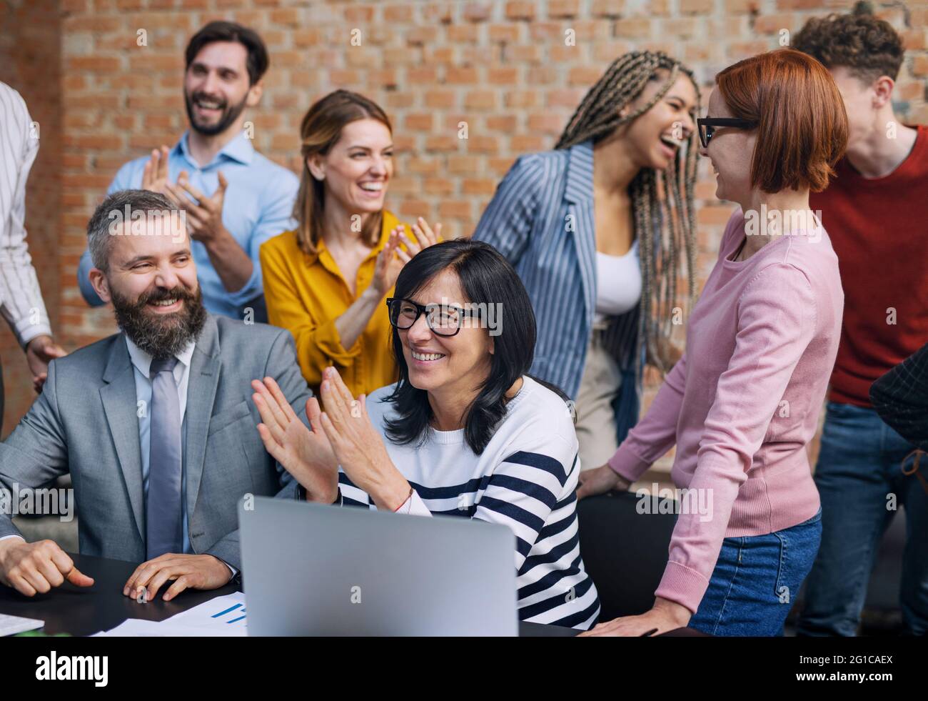 Group laugh meeting project hi-res stock photography and images - Alamy