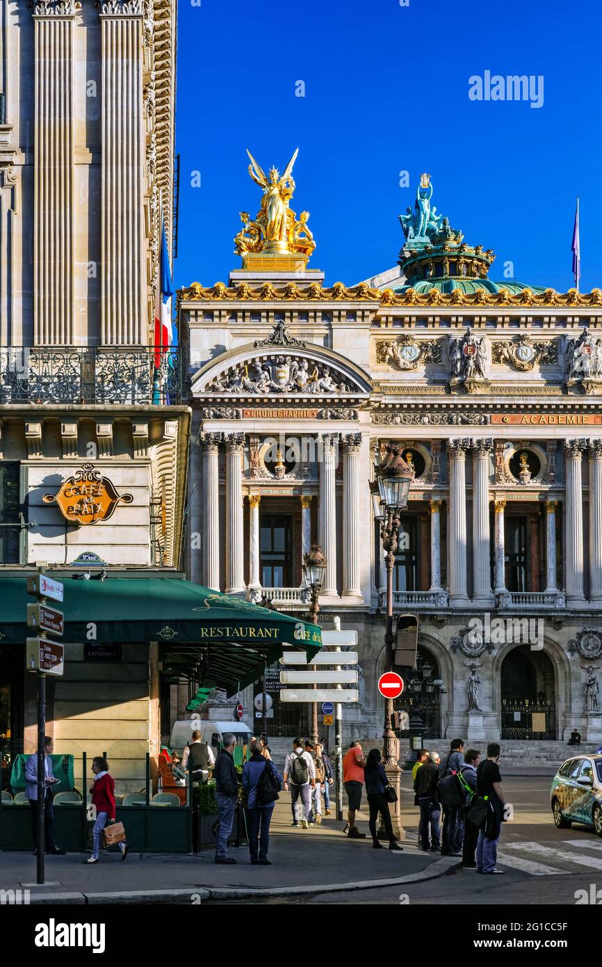 'CAFE DE LA PAIX' AND OPERA GARNIER IN PARIS, FRANCE Stock Photo - Alamy