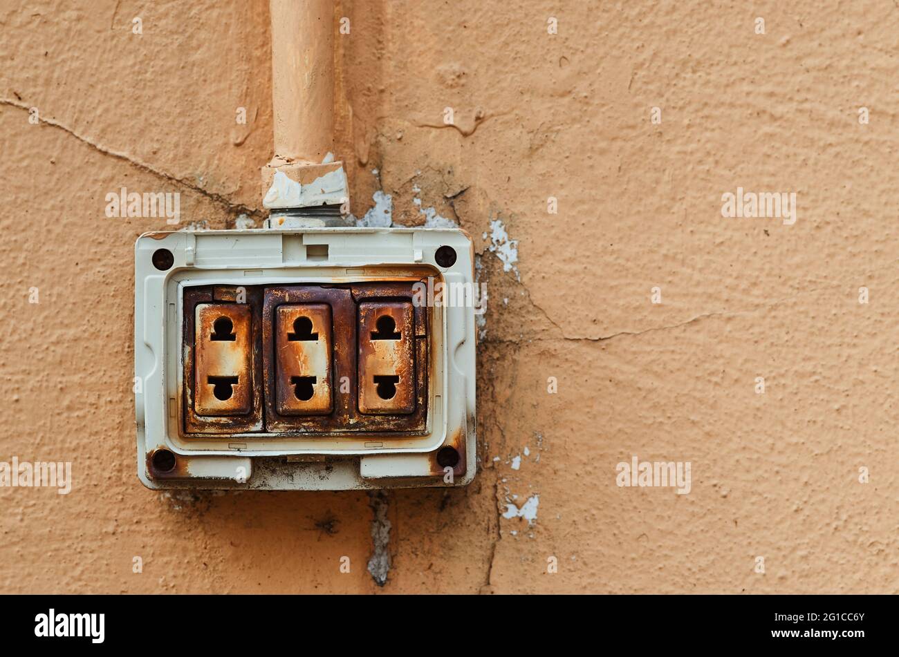 Dangerous electrical plug hi-res stock photography and images - Alamy