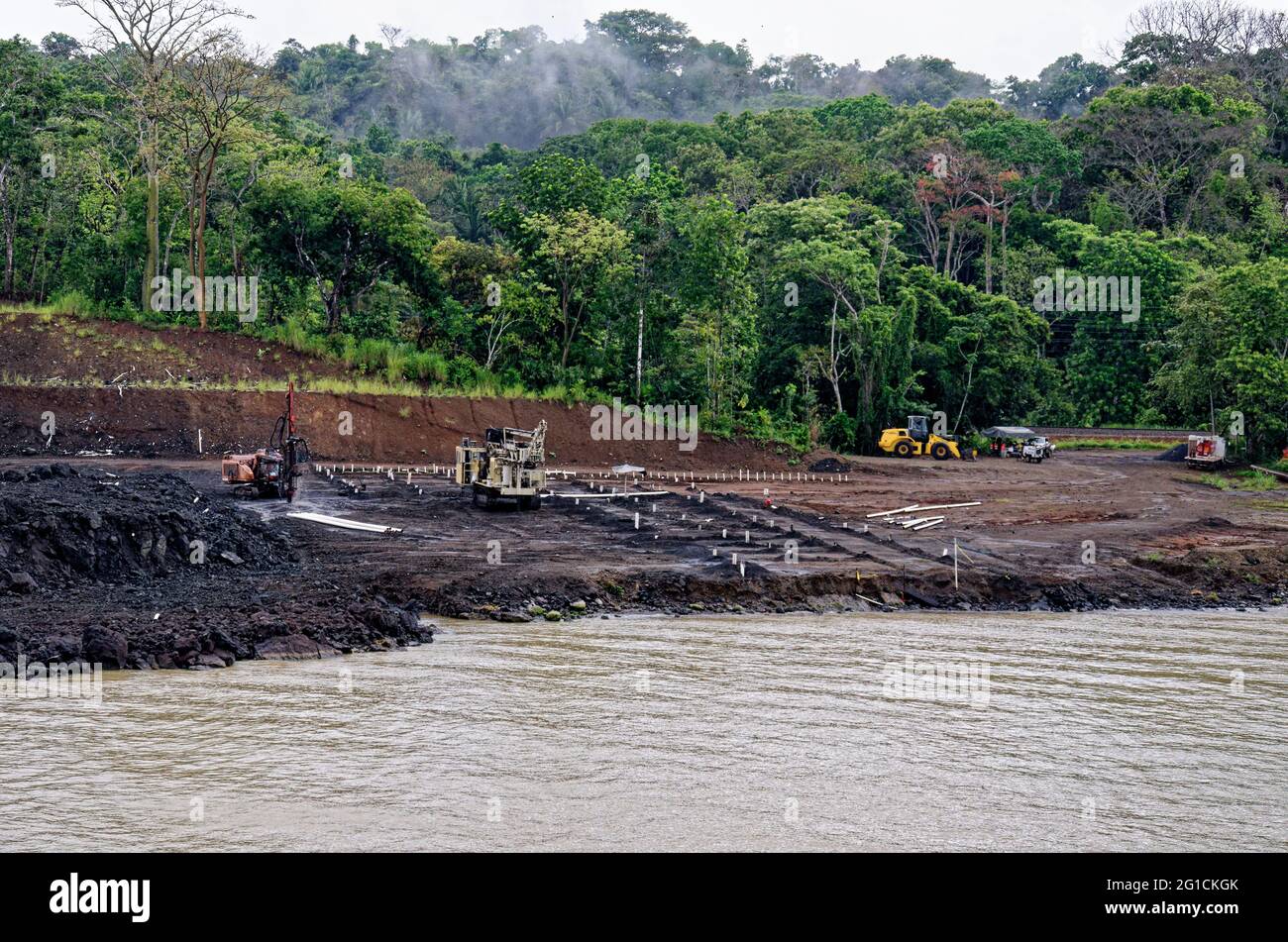 Panama Canal Construction of the new expanded locks on the canal ...