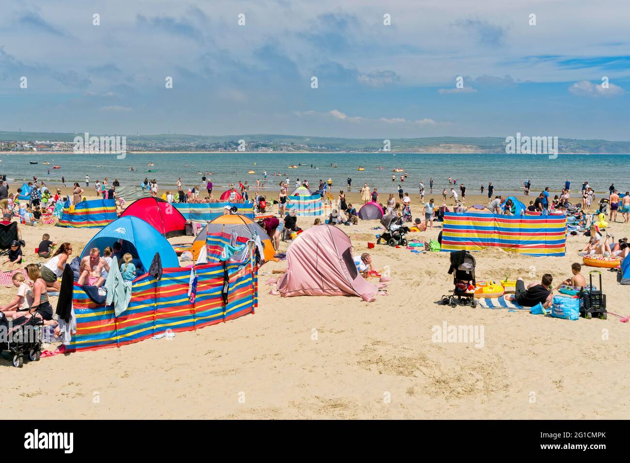 Busy Bank holiday in Weymouth Stock Photo - Alamy