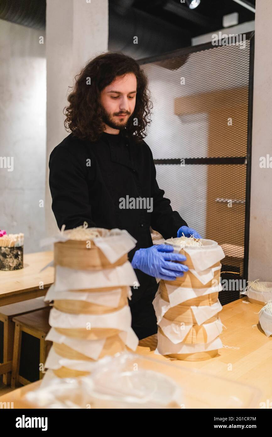 Tables and bowls hi-res stock photography and images - Alamy