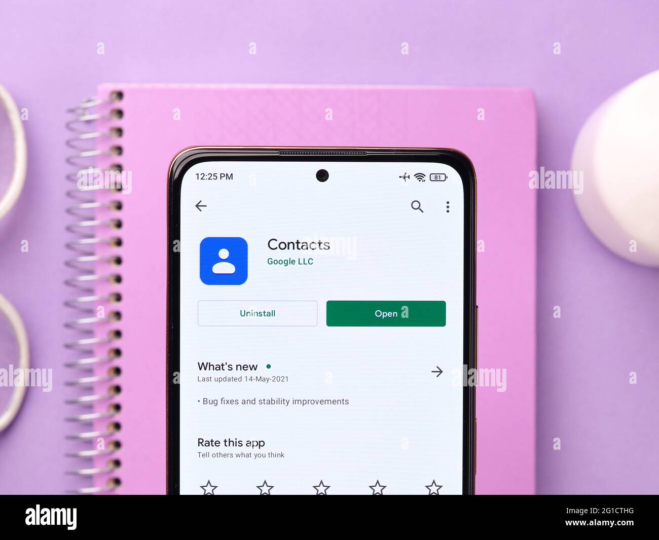 Google contacts app hi-res stock photography and images - Alamy