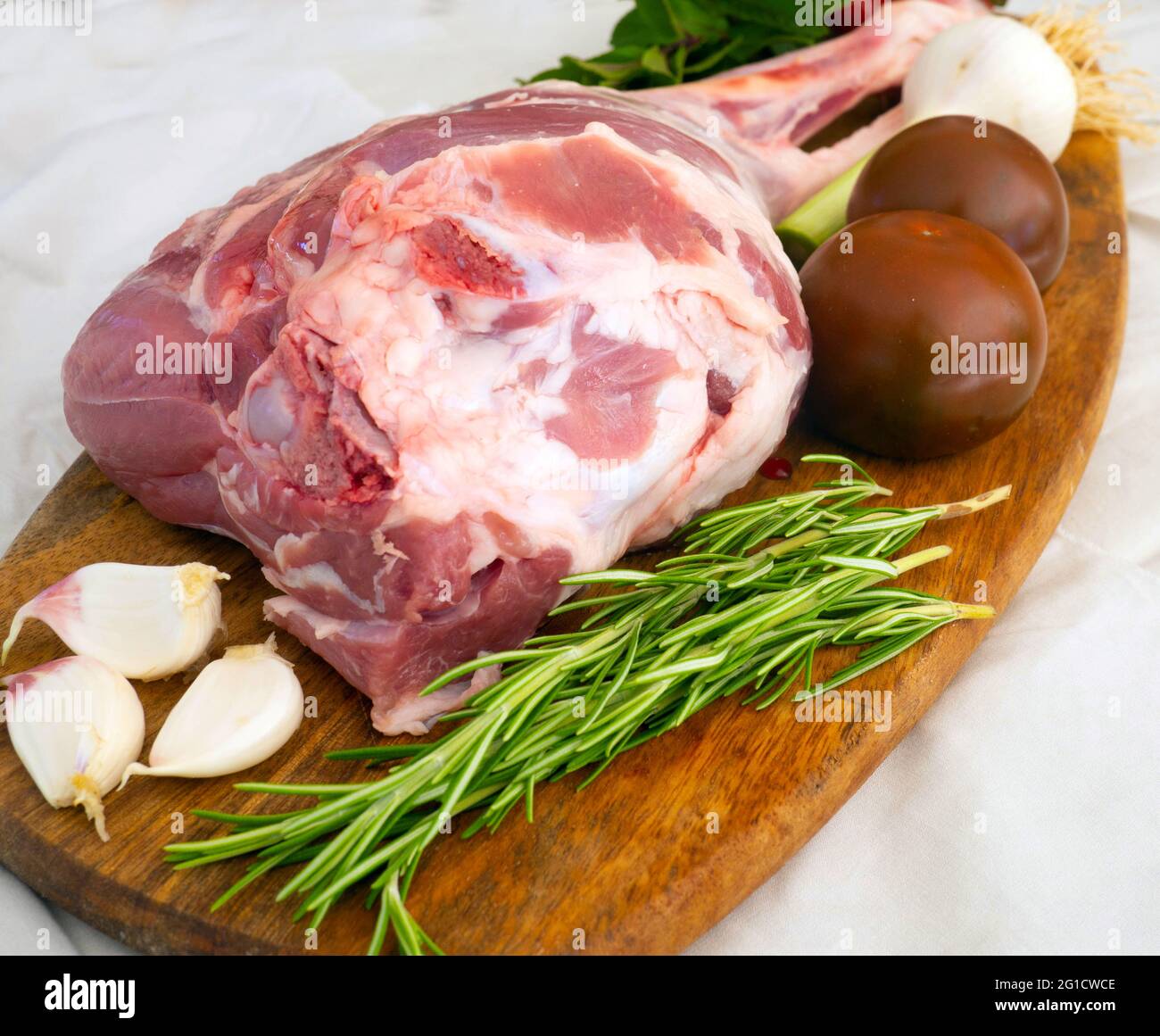 Meat leg hi-res stock photography and images - Alamy