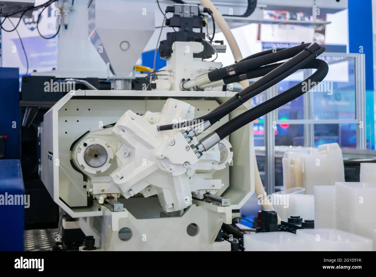 Injection molding process hi-res stock photography and images - Alamy