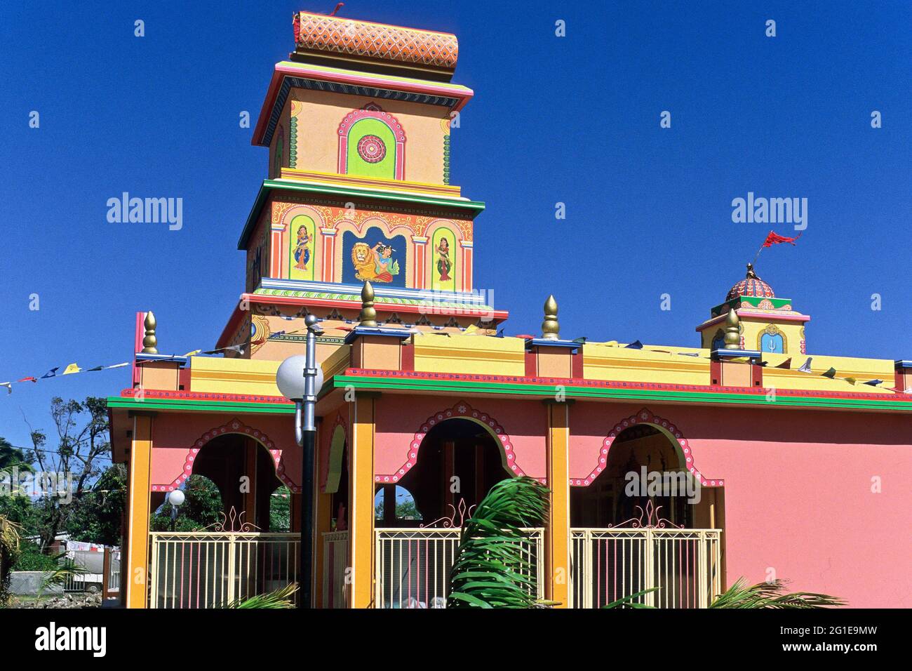 FRANCE. REUNION ISLAND. SAINT PIERRE. HINDU TEMPLE Stock Photo - Alamy