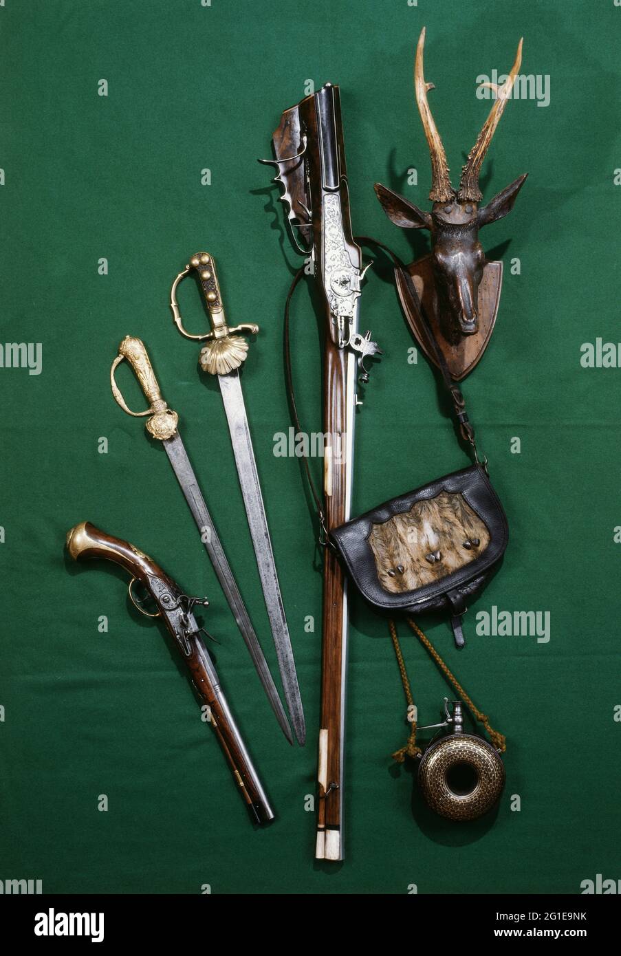 hunt, hunting weapon, matchlock rifle, flintlock pistol, double-edged ...