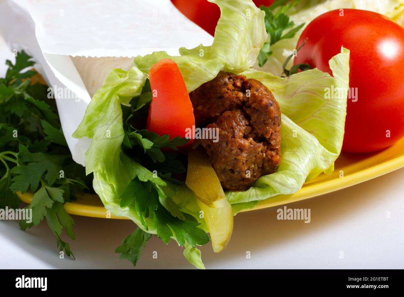 (Cig Kofte) Turkish food. Traditional Turkish Raw Meat Stock Photo - Alamy