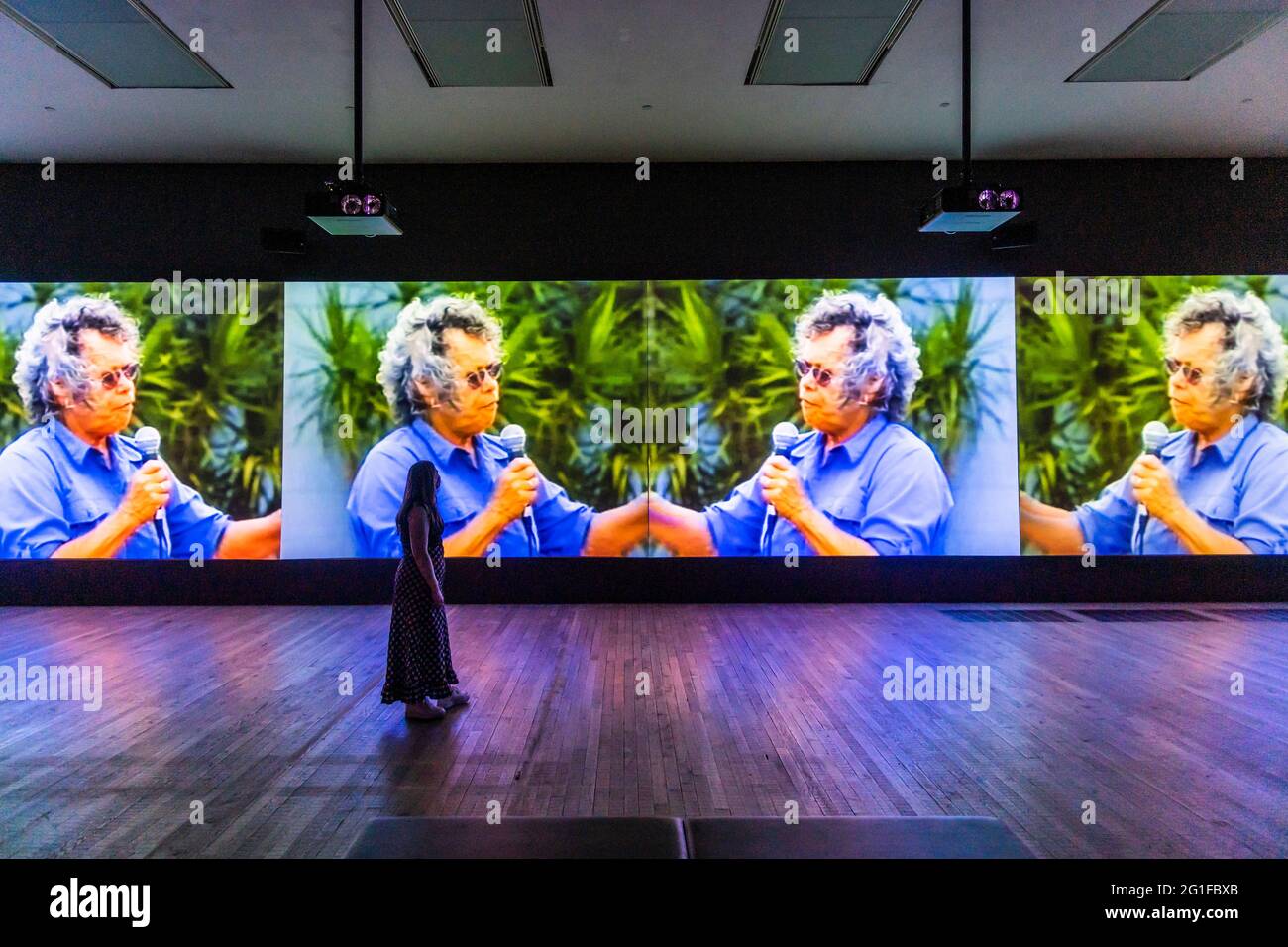 Islander torres strait islander gallery hi-res stock photography and ...