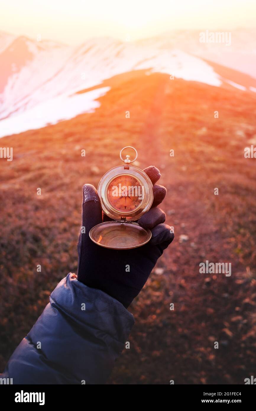 Sun compass hi-res stock photography and images - Alamy