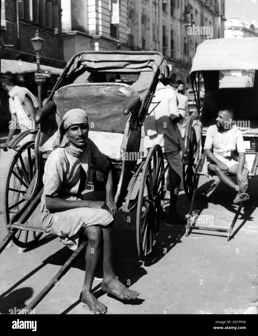 geography / travel, India, people, rickshaw driver waiting for ...