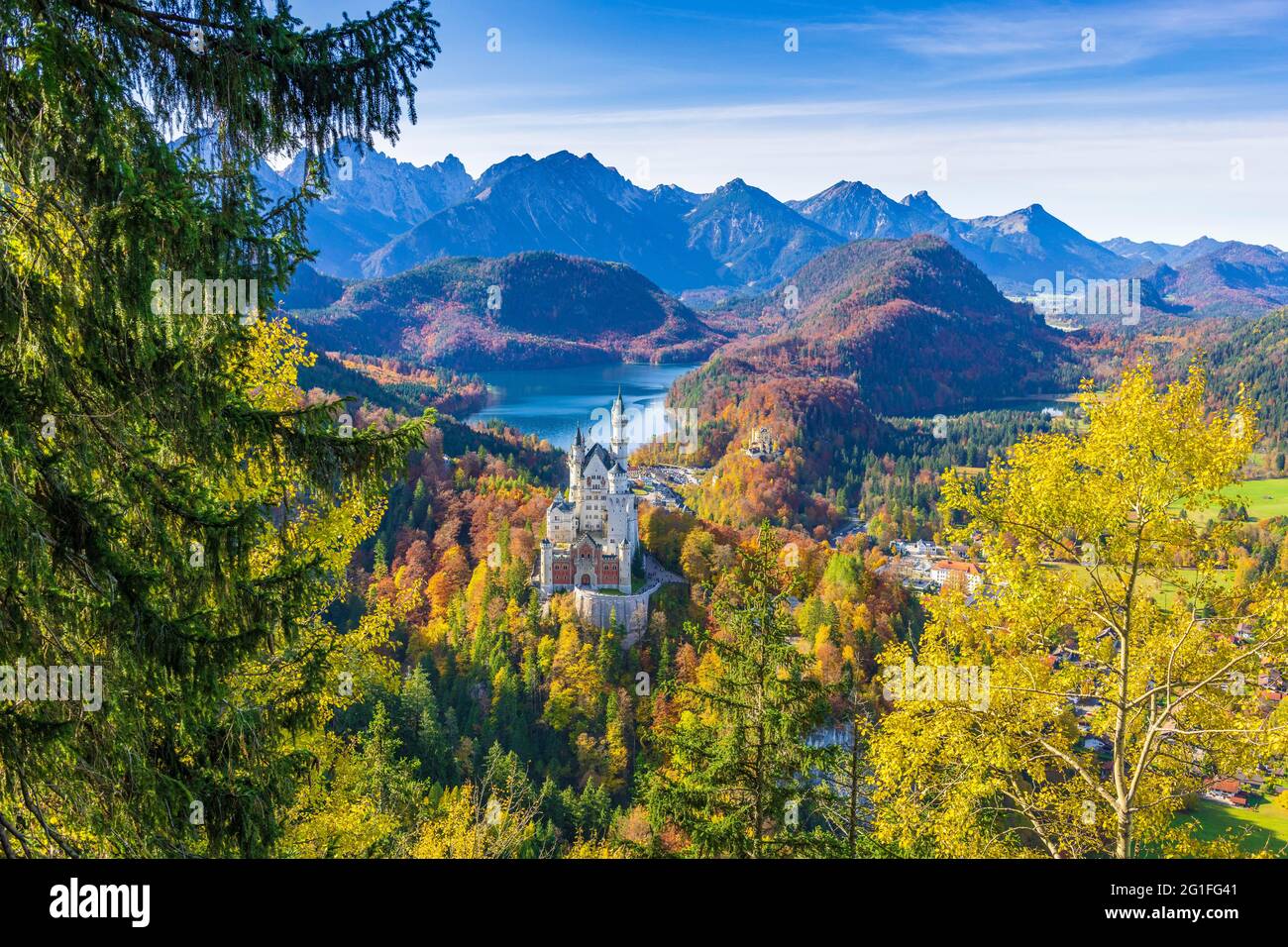 Neuschwanstein Castle in autumn, near Schwangau, Ostallgaeu, Allgaeu ...