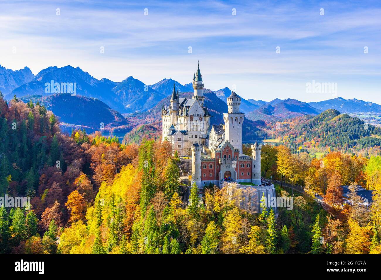 Neuschwanstein Castle in autumn, near Schwangau, Ostallgaeu, Allgaeu ...