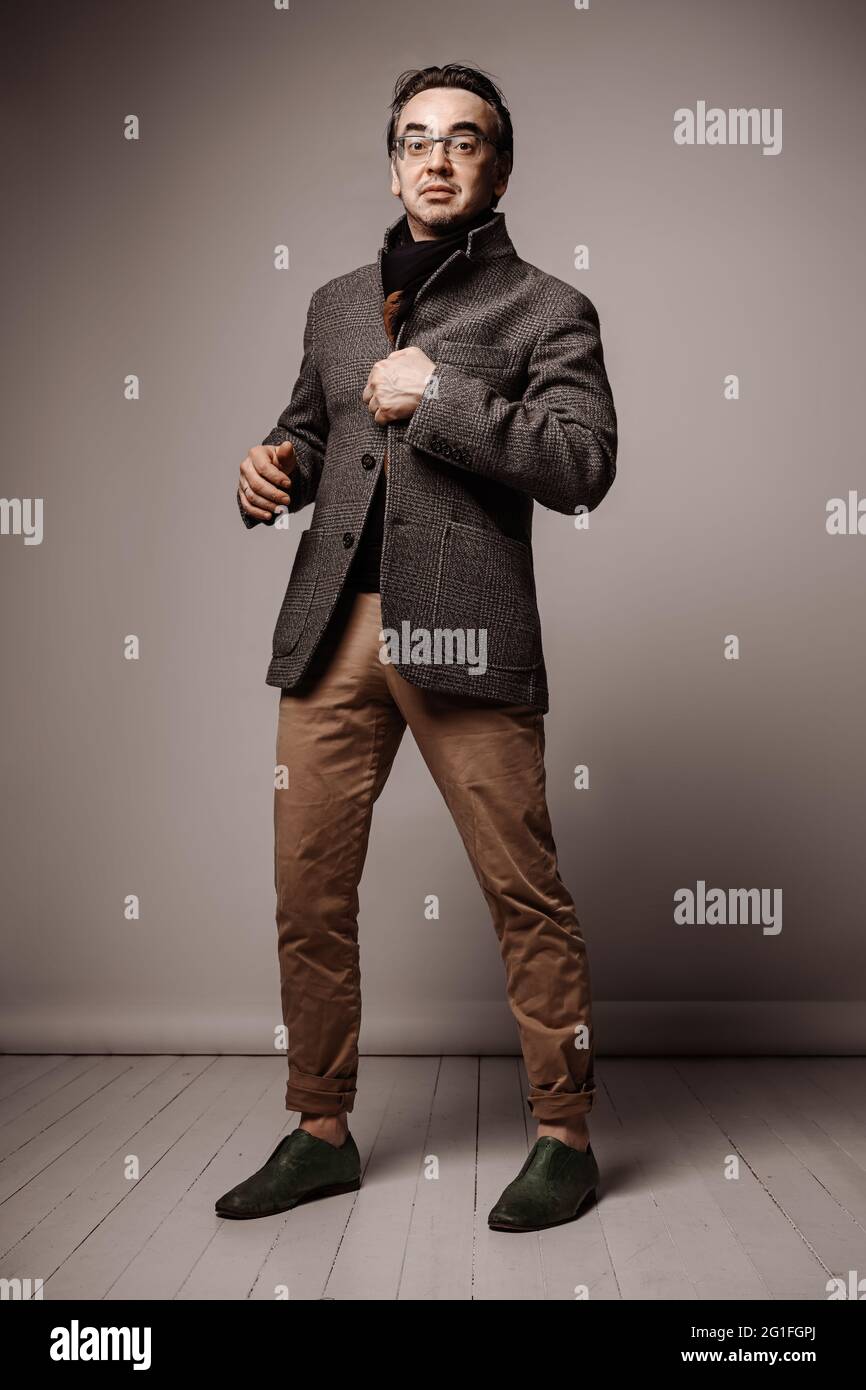 Unbuttoning pants hi-res stock photography and images - Alamy