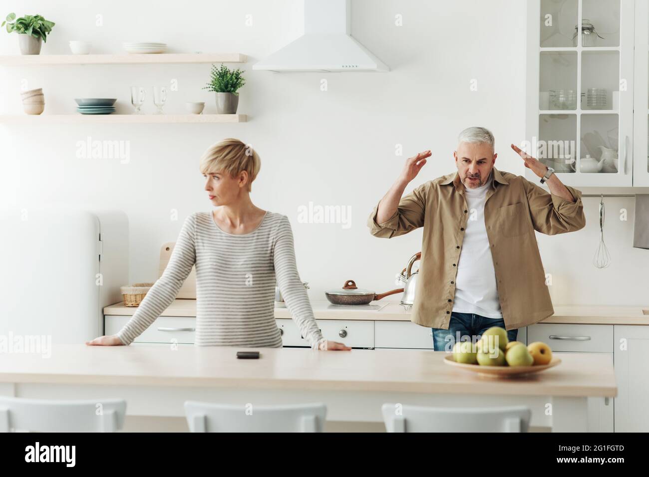Misunderstanding domestic hi-res stock photography and images - Alamy