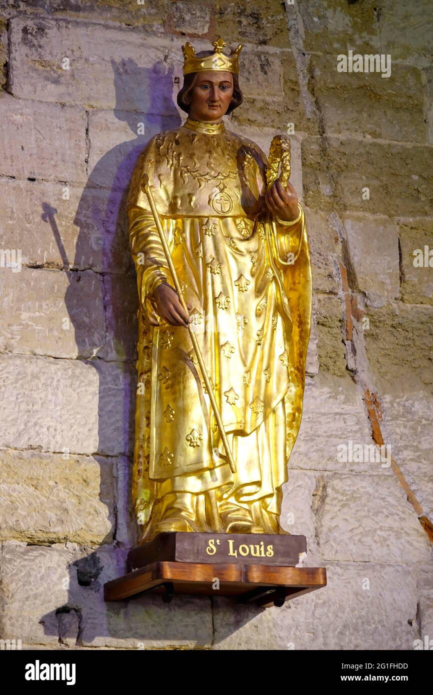 Statue of Saint Louis Saint Louis, Gothic church Eglise Notre Dame des ...