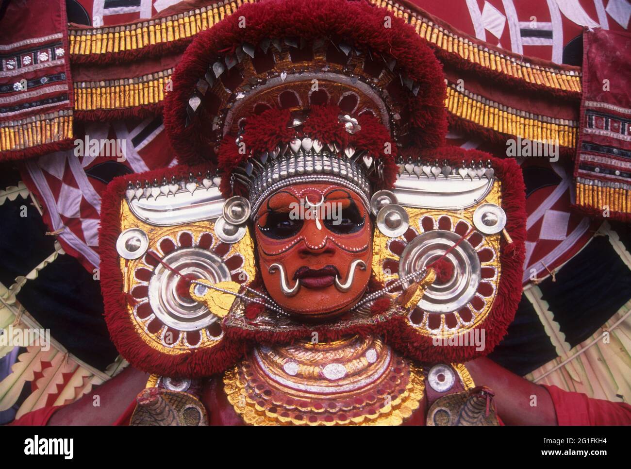 Theyyam Dancer, Temple Ritual Dance, Kerala, India Stock Photo - Alamy