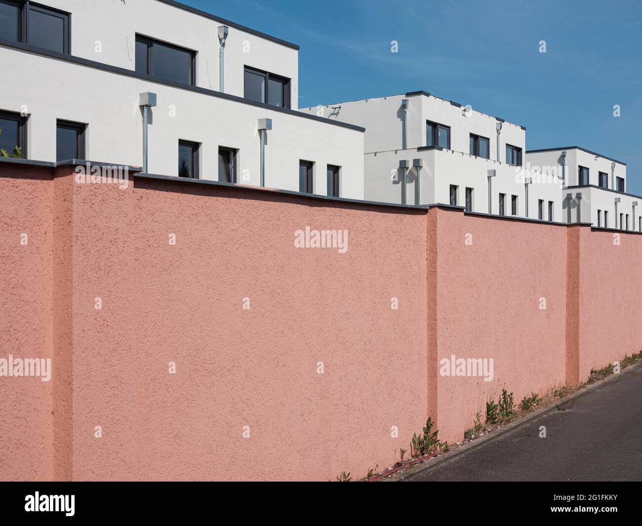 Germany berlin wall construction hi-res stock photography and images ...