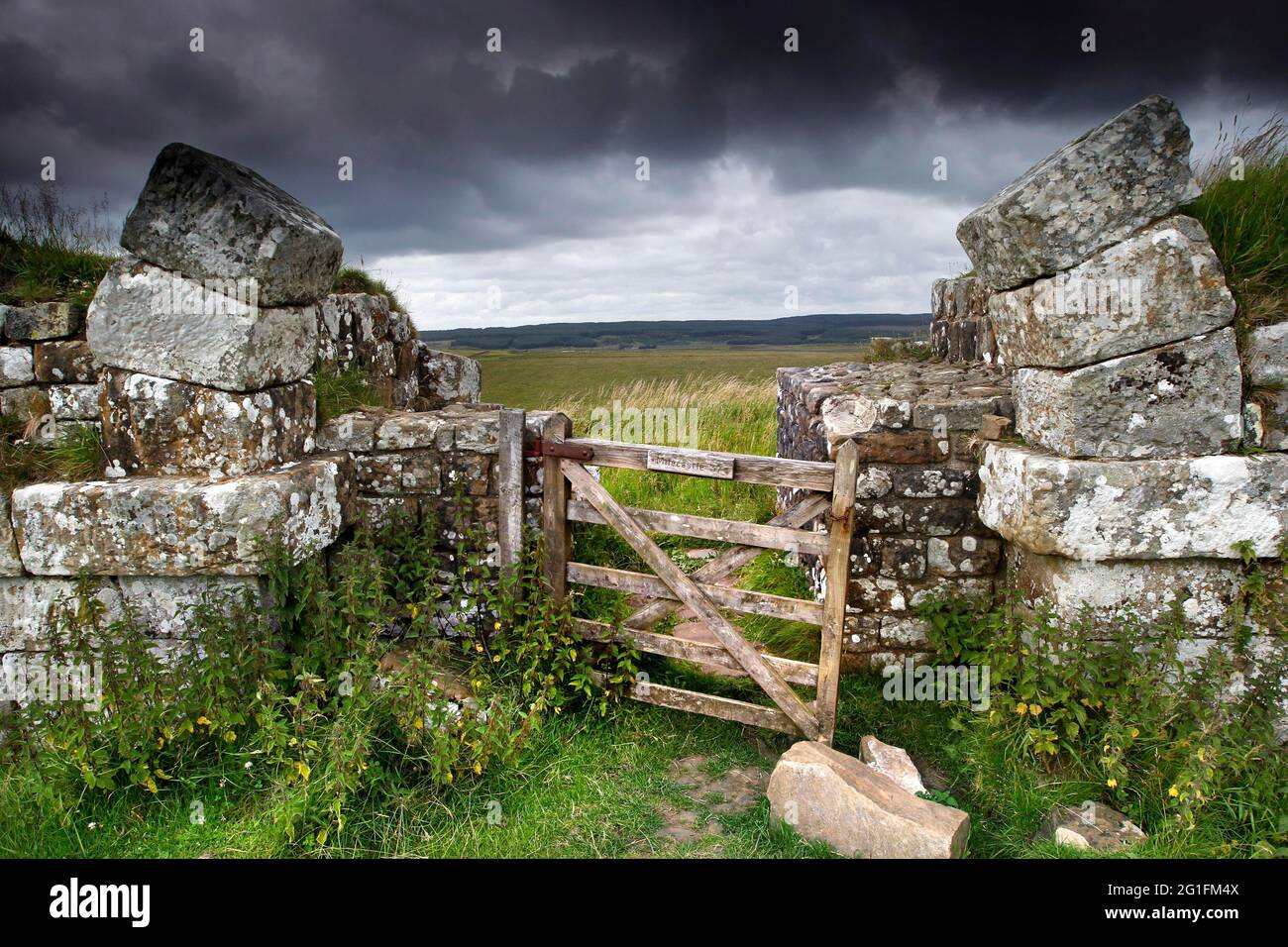 Hadrian's Wall, Hadrian's Wall, Roman frontier fortification system ...