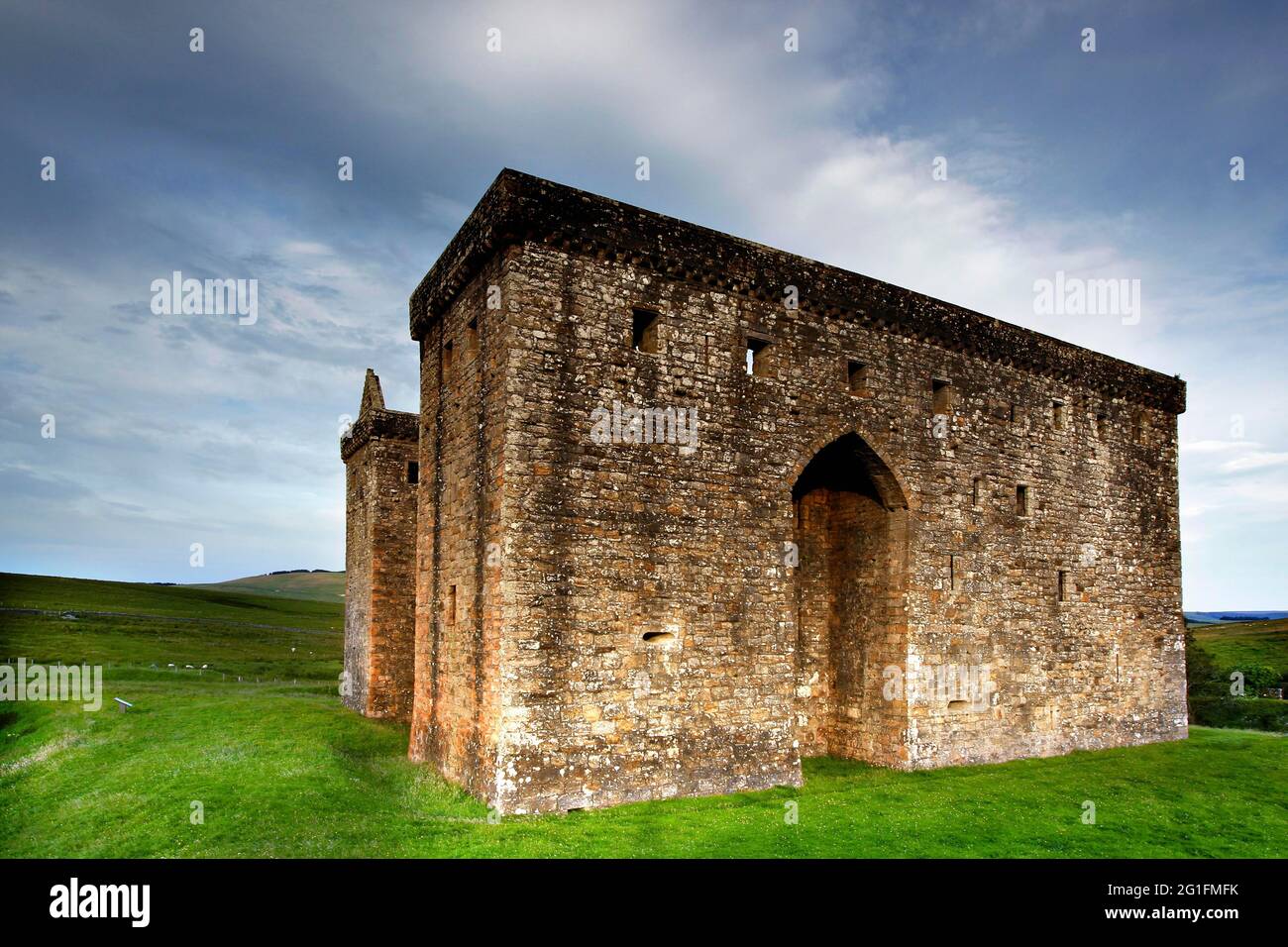 Historic castle borders hi-res stock photography and images - Alamy
