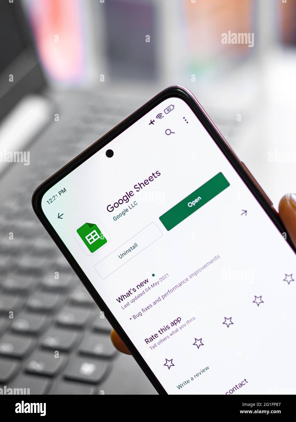 Digital 6 sheet hi-res stock photography and images - Alamy