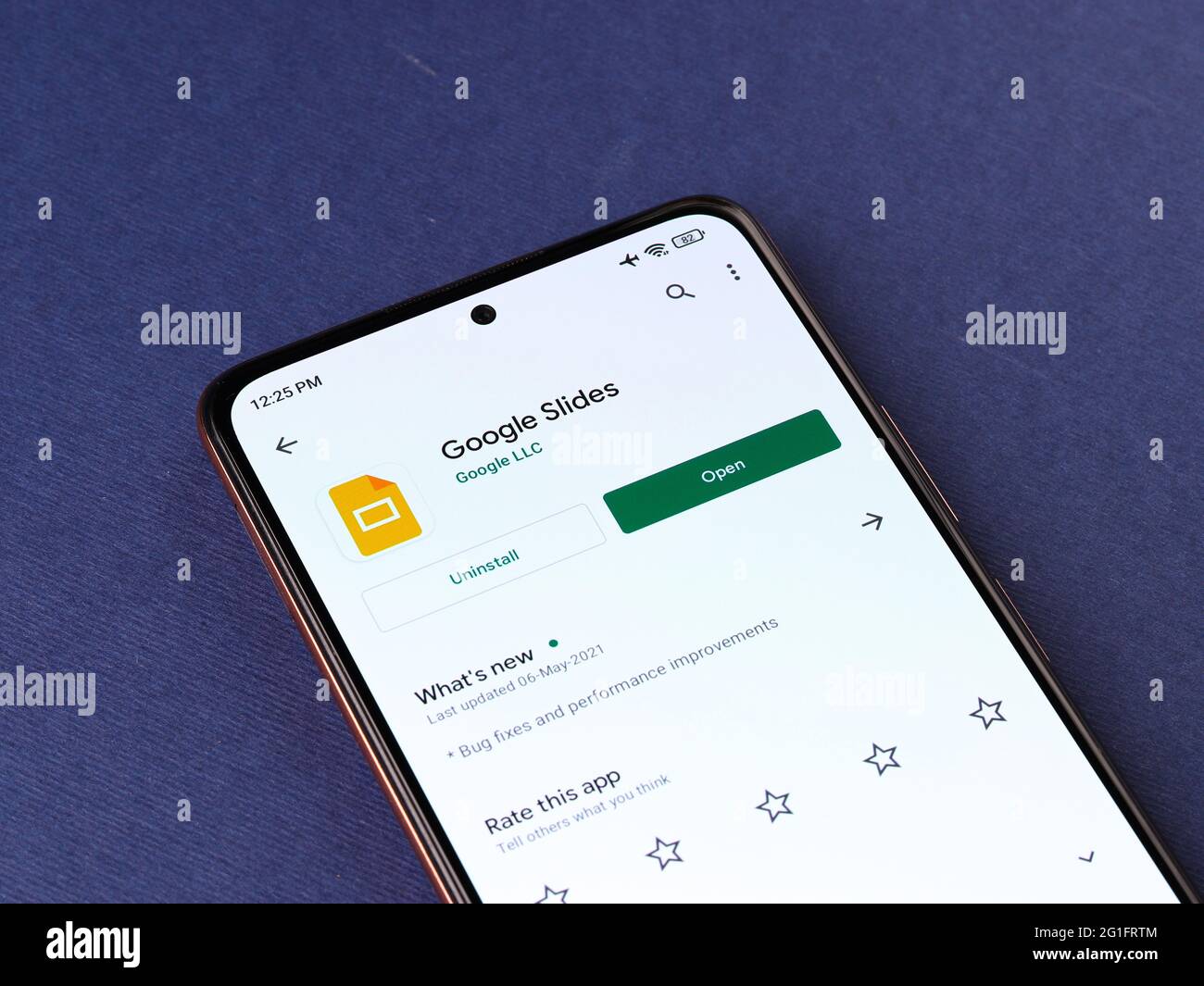 Google slides logo hi-res stock photography and images - Alamy