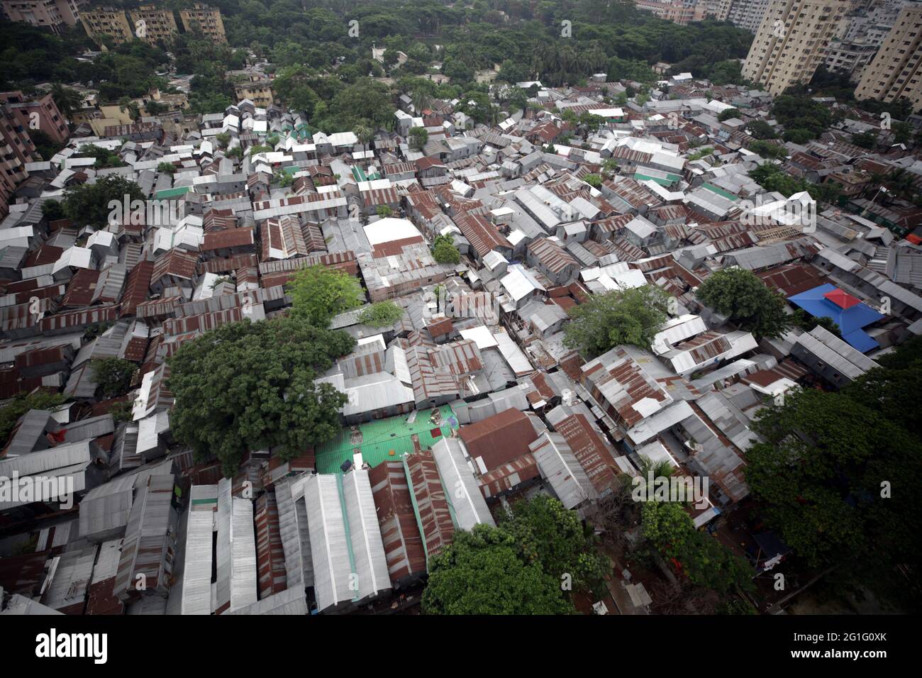 Dhaka slums hi-res stock photography and images - Alamy