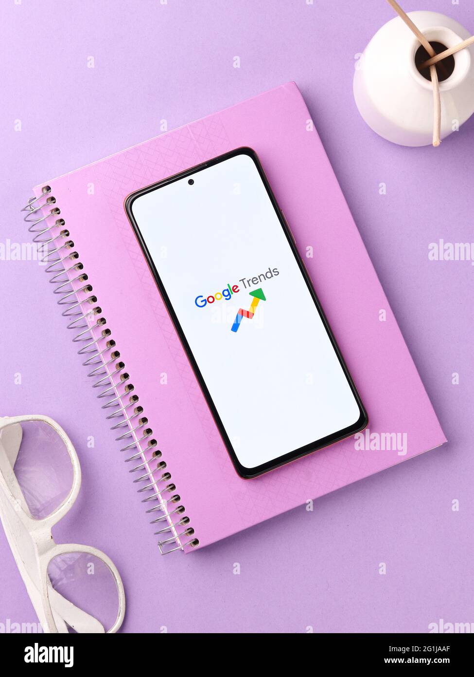 Google trends logo hi-res stock photography and images - Alamy